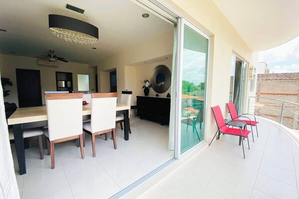 Newly Remodeled, Private Balconies, Pool And Bbq - Puerto Vallarta