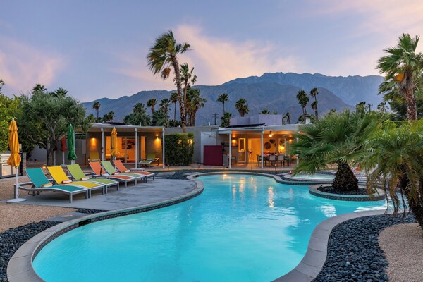 Lux Lounge - Private Paradise - Palm Springs, CA
