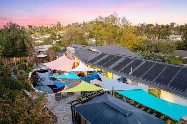Luxury Oasis With Pool & Pergola Dining - San Diego, CA