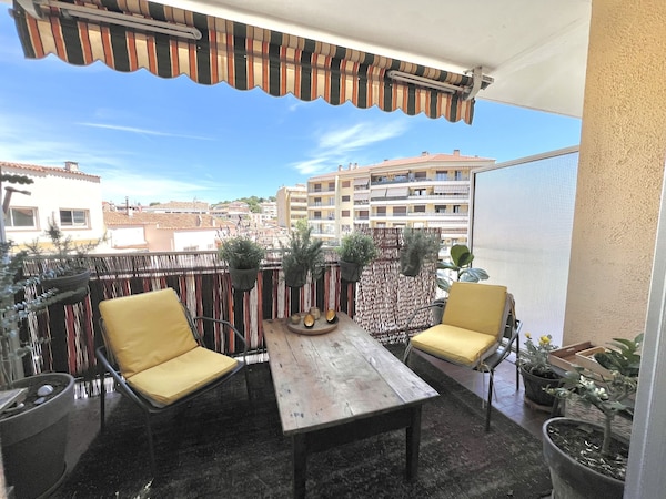 Apartment For 2 With Balcony - Near Park - Vallauris
