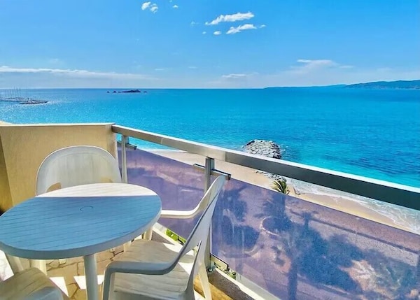 Appartement 2p Avec Balcon Face à La Mer - Saint-Raphaël
