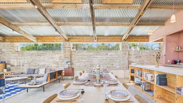 South Barns A Spacious Barn Conversion Near Cowes. - Hampshire