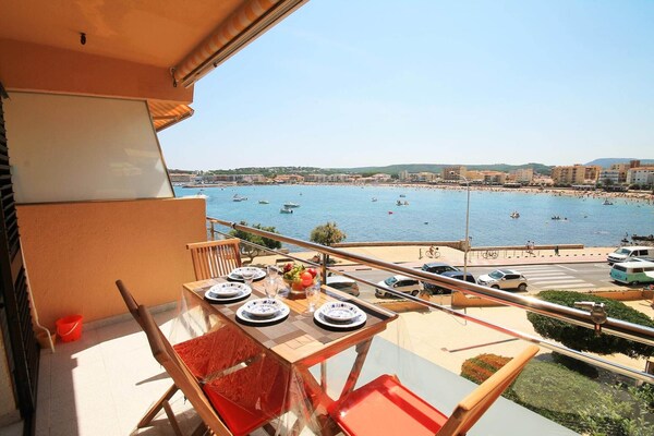 Spacious Holiday Home In Costa Brava - L'Escala