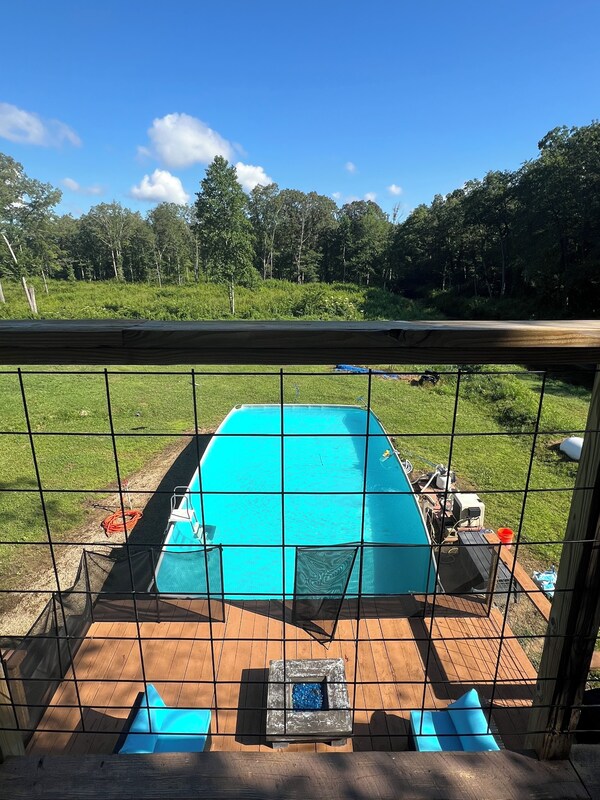 Charming 3-br Cabin/house, Pool, Creek, 35acres With Fiber Internet In Pikeville - Fall Creek Falls, TN