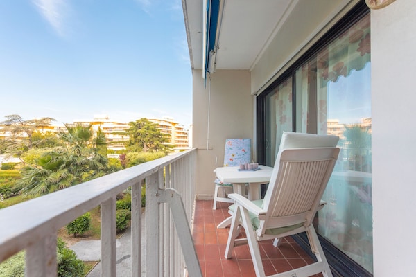 Apartment 'Le Nid Des Familles' With Shared Garden And Balcony - Fréjus
