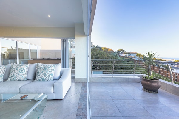 Coastal 4-bed, Eco Estate, 180º Sea Views - Dolphin Coast