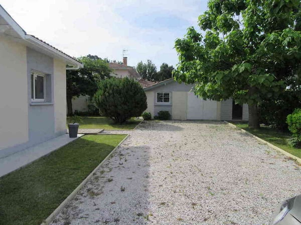 House With Shady Garden, Quiet Location, Near Town Center And Beach - Andernos-les-Bains