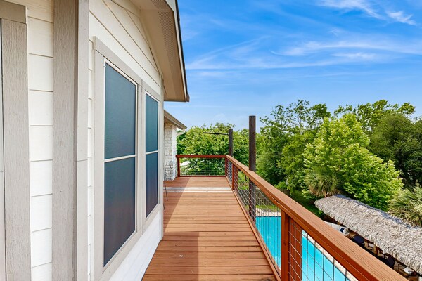 Spacious Home With Full Kitchen, Patio, Private Pool And Game Room, Pool Table - Kemah, TX