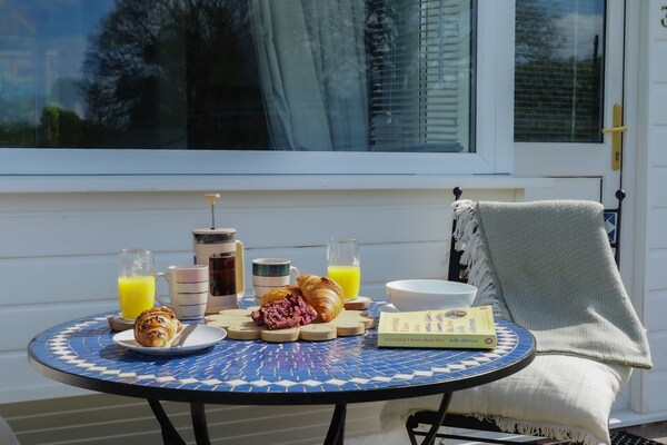 Little Galmpton - Sleeps 3 Guests  In 2 Bedrooms - Dartmouth