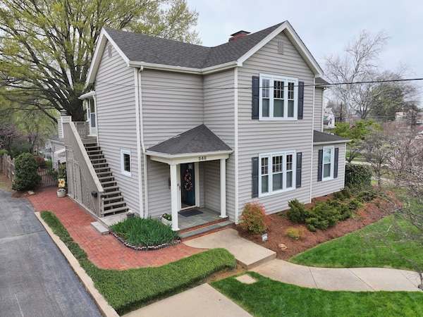 Renovated 1br - 3 Block Walk To Casino - Clean, Quiet, Safe & Guest-favorite - Danville, VA