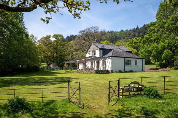 Weekemoor -  A House That Sleeps 8 Guests  In 4 Bedrooms - Totnes