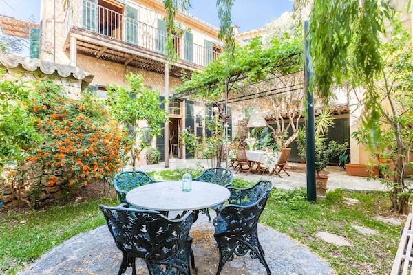 Stunning Loft Style House 5 Mins From The Square - Fornalutx