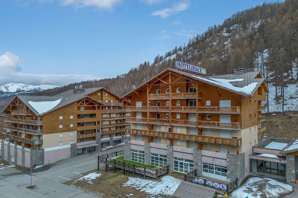 Apartment In Allos Near Ski Slopes - Allos