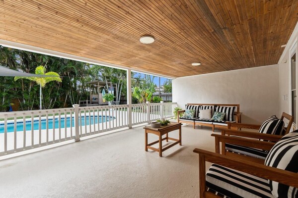 4/3 Walk To Beach~pool~thumb Point~treefort - Fort Pierce, FL