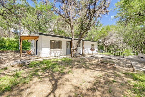 10 Mi To Garner State Park: Concan Home W/ Patio - Concan, TX
