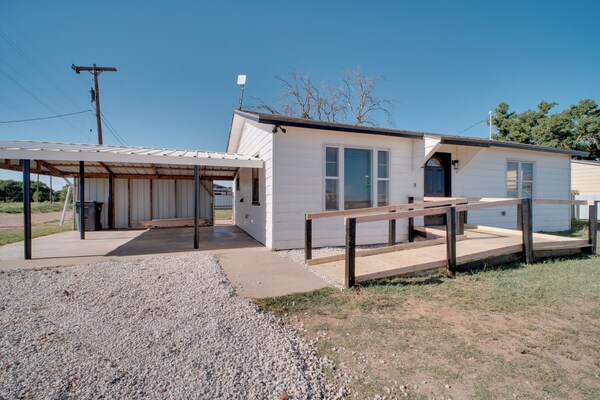 4 Mi To Ttu: Remodeled Retreat W/ Fenced Yard! - ラボック, TX