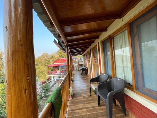 Tranquil View Cottage - 02 Bedroom Home With View - Almora