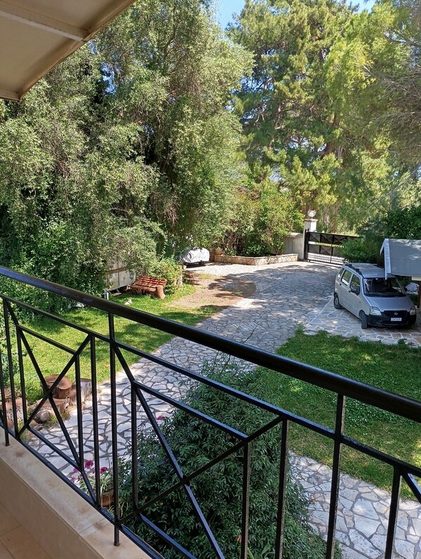Vakantiehuis 'Margetina's House' Met Uitzicht Op De Bergen, Gedeeld Terras En Airconditioning - Lefkada