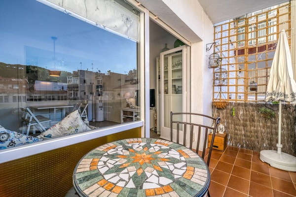 Escapada En Pareja Al Centro De Calella - Calella