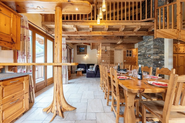 Appartement "Savine" Avec Vue Sur Les Montagnes, Balcon Et Wi-fi - Lanslevillard