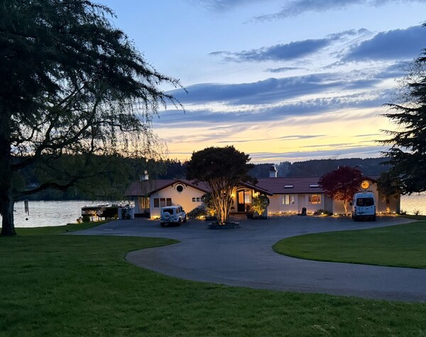 Vashon Island Estate - Federal Way, WA