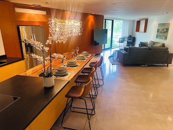 Charming 2-bedroom Apartment Waterfront With Wifi, Lovely New Milford - Newtown, CT