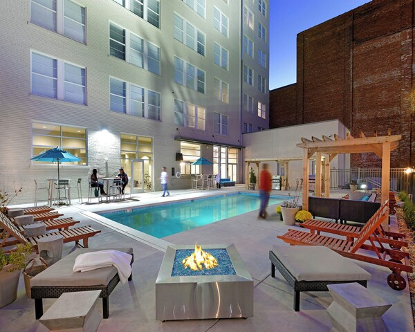 Sleepover Amazing 1bd/1ba + Gym - Downtown Springfield - Springfield, MO