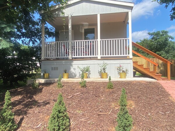 New Cozy 1 Bedroom/bath Homeonly 5 Minutes To Granburys Historic Square/lake - Granbury, TX