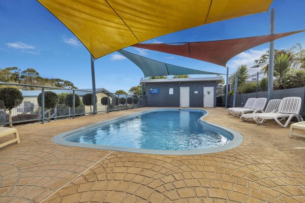 3 Bedroom 2 Bathroom Superior Villa - Metung