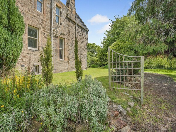 6 Bedroom Accommodation In Prestonpans - Musselburgh