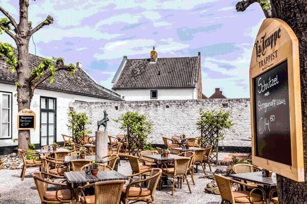 Stay In Scenic Thorn  Beautiful Dutch Room Steps From Culture, Dining & Trails - Weert