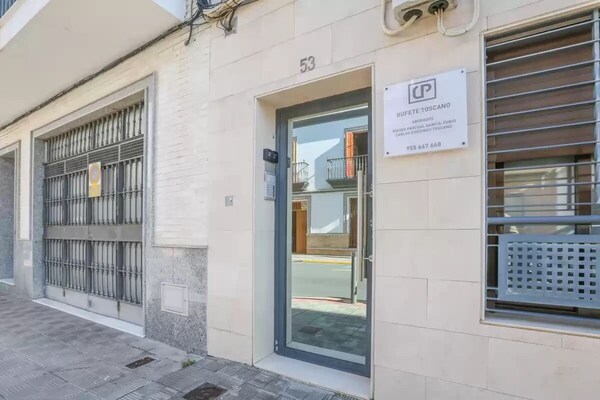 Centro: 1 Habitación - Dos Hermanas