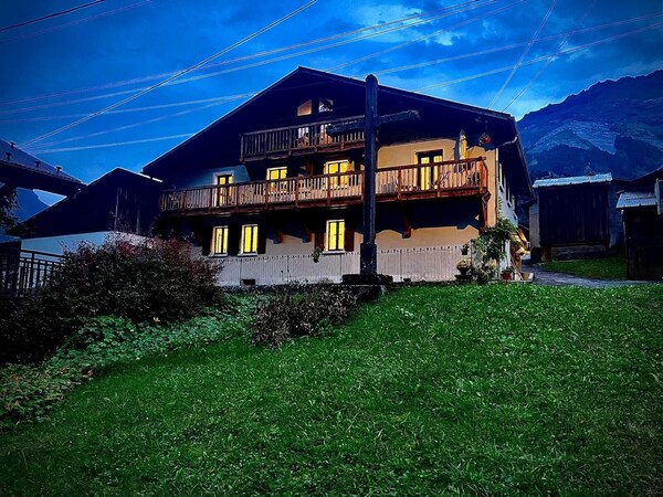 Chalet Des Cascades - Newly Renovated Mountain Chalet - Morillon