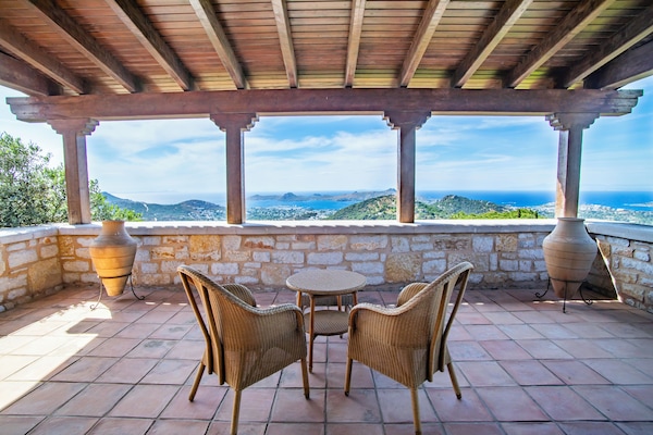 Exclusive Hill Mansion In Bodrum - Pool, Spa, Gym, And Breathtaking Marina Views - Bodrum