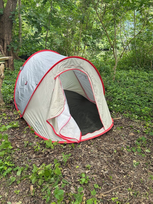 Une îLe Pour Vous Seule Avec Un Tipi - Anet