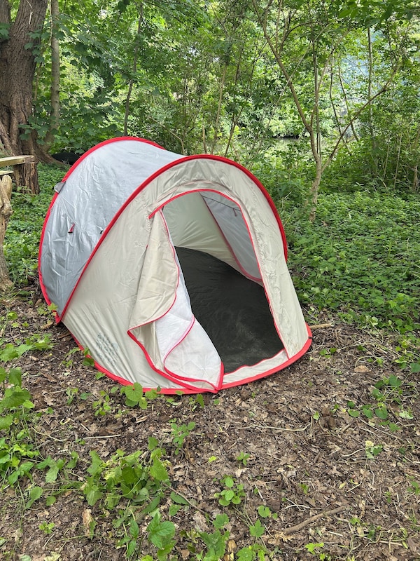 Une îLe Pour Vous Seule Avec Un Tipi - Anet
