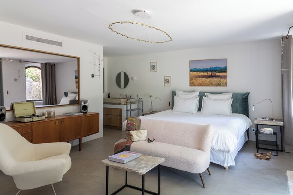 Magnificent Mas In The Alpilles With Natural Pool And Lavender Fields - Maussane-les-Alpilles
