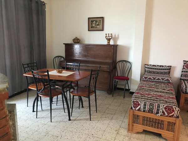 Niveau De  Villa -Darmourad- - Algérie