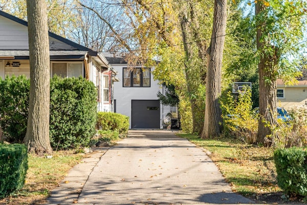 Classic Outside, Luxurious Inside A True Surprise - Prospect Heights, IL