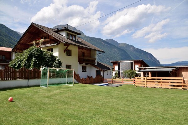 Ferienhaus Umhausen Für 1 - 8 Personen Mit 4 Schlafzimmern - Doppelhaus - Niederthai