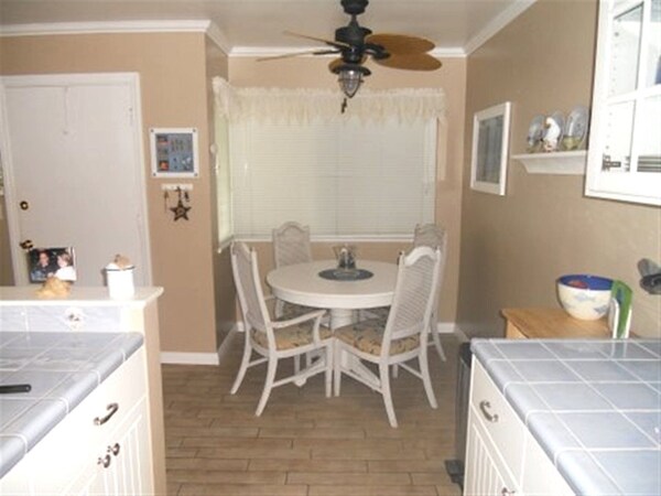 New! Beautiful 1 Bed Beach Condo #122 - Carpinteria, CA