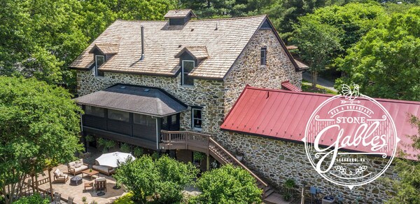 Historic Stone Barn  Perfect For Gatherings! - Leesburg, VA