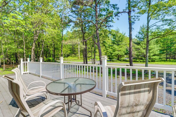 Home W/ Pool & Lake In Jim Thorpe: 6 Mi To Dtwn! - Palmerton, PA