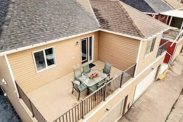 Cozy 3bd Home | Close To Yyc Airport & Dt, A/c - カルガリー