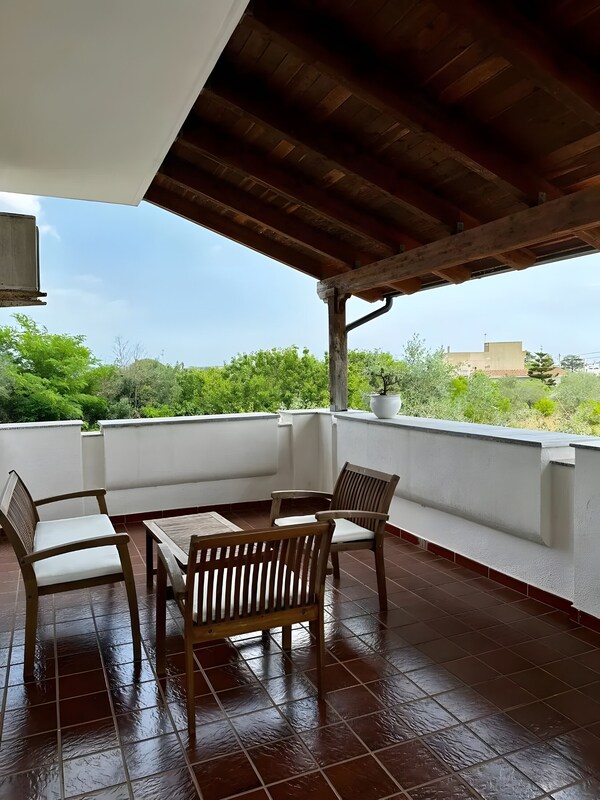 Chambre "Dalia 2" Avec Terrasse Partagée, Wi-fi Et Climatisation - Santa Cesarea Terme