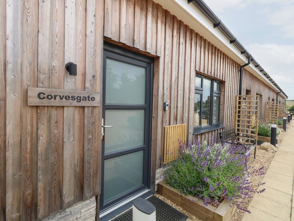Corvesgate, Pet Friendly, With A Garden In Weymouth - Dorchester