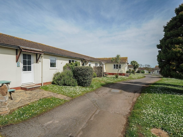 Chalet 34 At Landscove Holiday Park, Pet Friendly In Brixham - Broadsands Beach