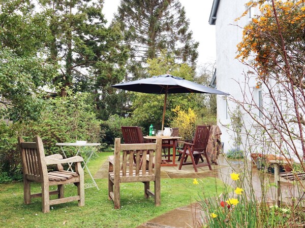 Whites Meadow, Pet Friendly, Character Holiday Cottage In Bicknoller - Watchet