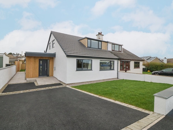 11 Capel Farm, Family Friendly, With A Garden In Trearddur Bay - Trearddur Bay