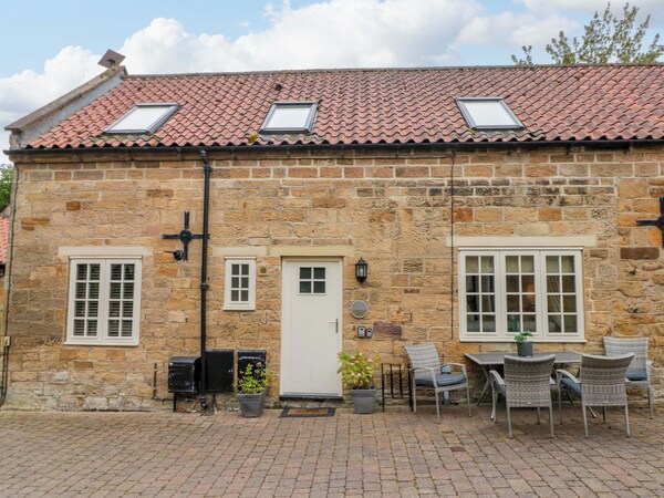 Clematis Cottage, Pet Friendly, Character Holiday Cottage In Whitby - サンドセンド